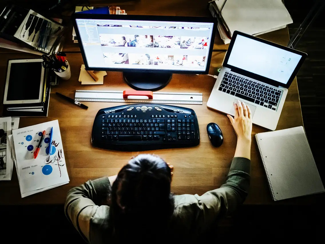 How To Connect Laptop To Monitor In 7 Easy Steps