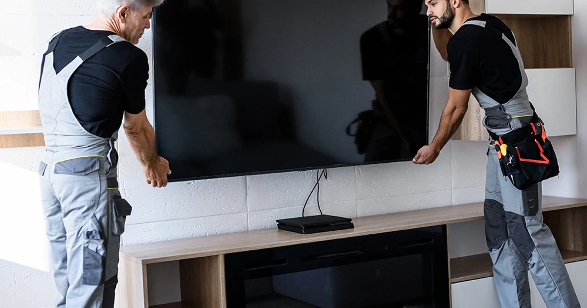 How To Mount A TV To The Wall In 10 Easy Steps