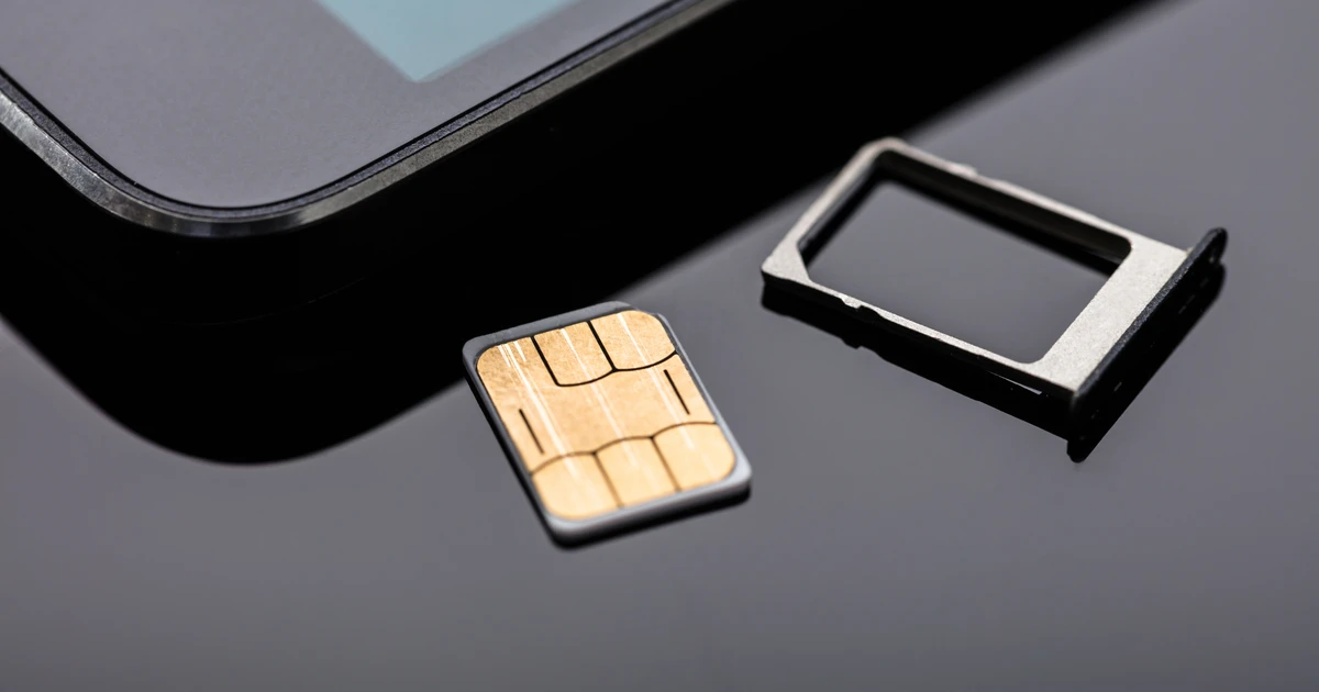 How To Remove And Replace An Android Phone's SIM Card